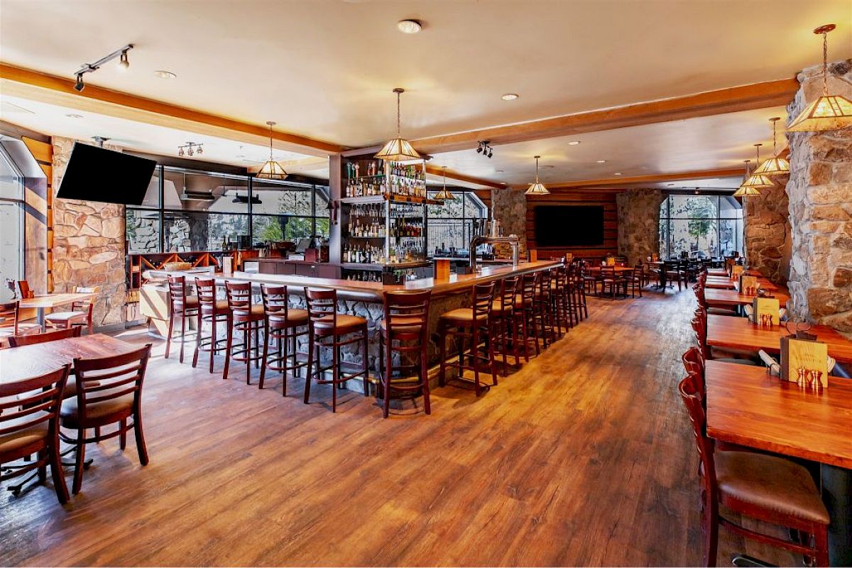 Olympic Valley Restaurants | Everline Resort and Spa – Olympic Valley ...