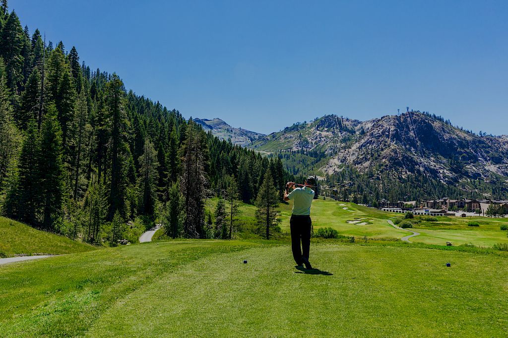 Lake Tahoe Golf Courses | Everline Resort & Spa | Lake Tahoe Golf Resorts