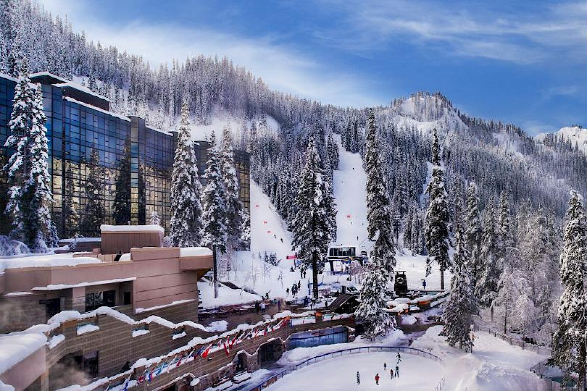 Lake Tahoe Ski Resorts | Everline Resort and Spa – Skiing & Snowboarding | Lake Tahoe Ski Vacations